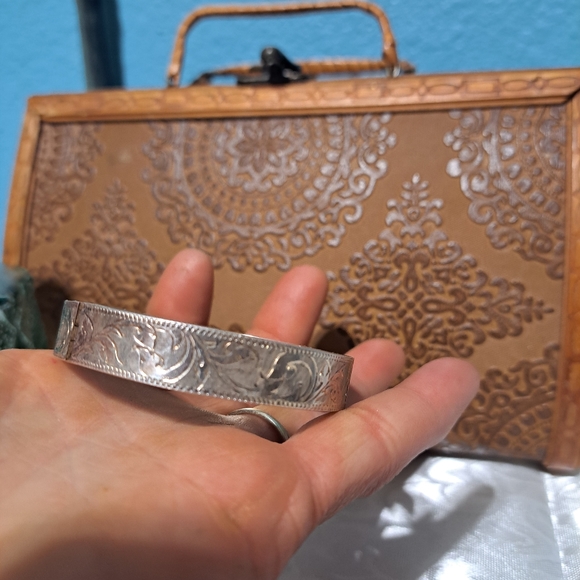 Siam Silver | Jewelry | Vintagesiam Silver Etched Hinged Bangle With ...